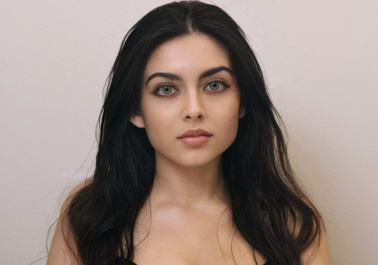 Zara Dar Biography: Age, Family, Education, Career, Wiki Zara Dar Biography: Age, Family, Education, Career, Wiki