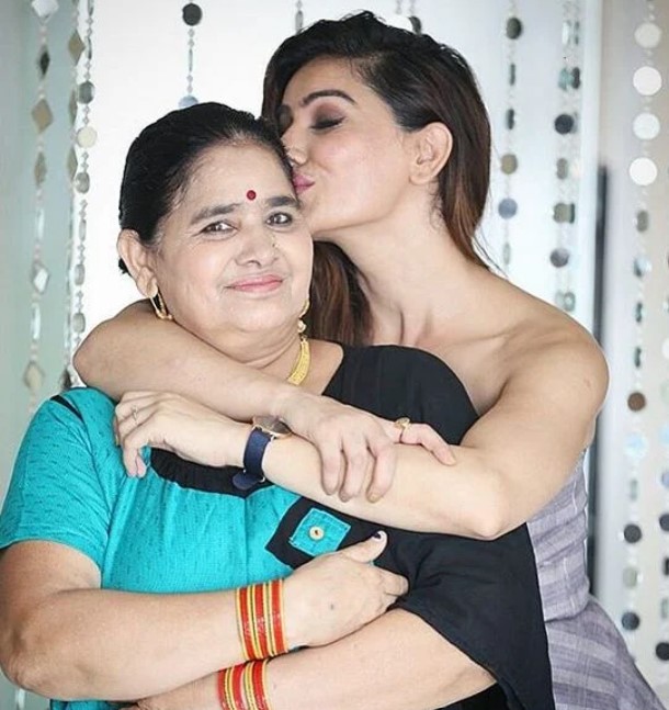 Kangna Sharma Wiki, Age, Height, Boyfriend, Husband, Family, Biography ...